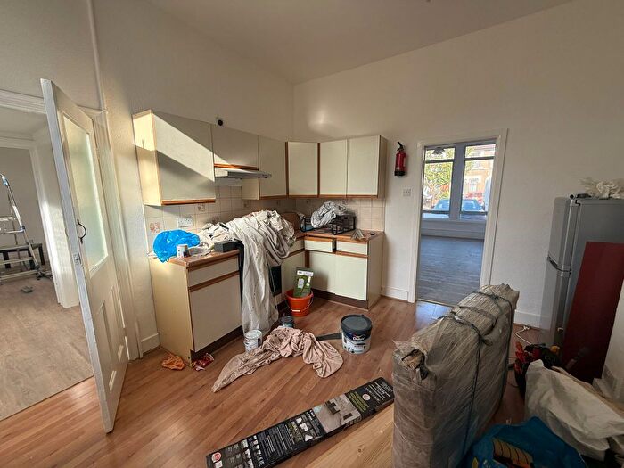 2 Bedroom Flat To Rent In Alloa Road, Ilford, IG3