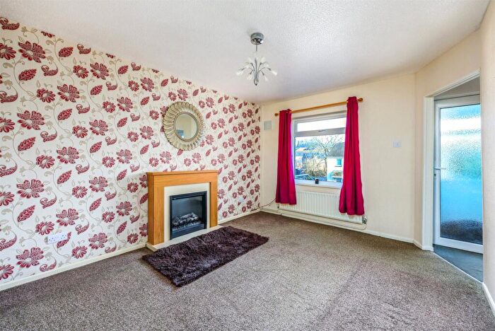 2 Bedroom Terraced House For Sale In Trelawney Way, Torpoint, Cornwall ...