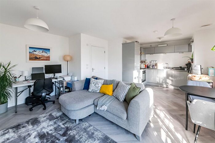 2 Bedroom Flat For Sale In F, Kennedy Court, St Ninians, FK7