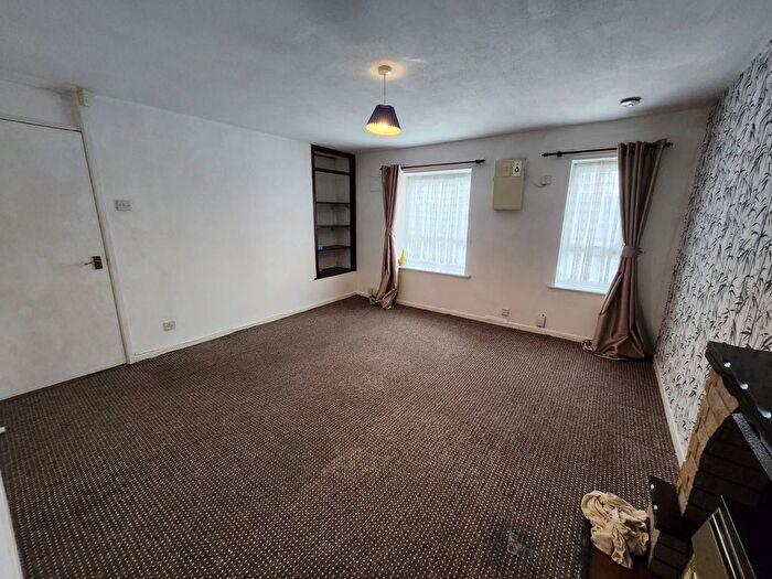 1 Bedroom Flat To Rent In Warren Close, Tipton, DY4