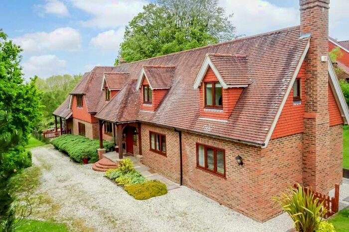 Houses for sale & to rent in BN8 4EU, Haywards Heath Road, Chailey And ...