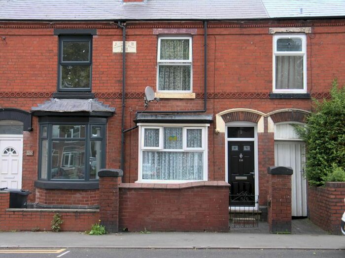 2 Bedroom Terraced House For Sale In Stourbridge Road Halesowen B63 2 Bedroom Terraced House For Sale In Stourbridge Road Halesowen B63