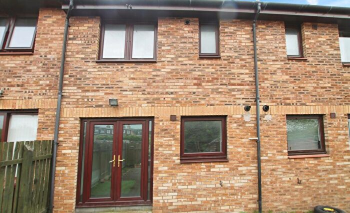 2 Bedroom Terraced House To Rent In Sinclair Place, Falkirk, FK2