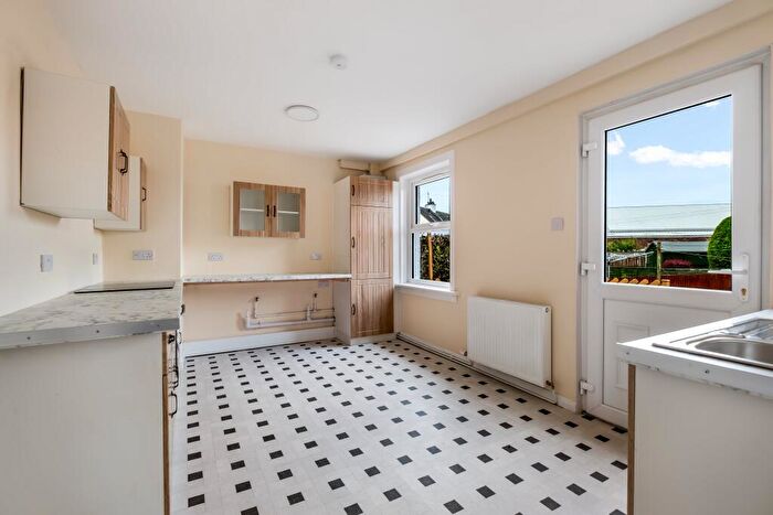 3 Bedroom Semi-Detached House For Sale In Kinnaird Crescent ...