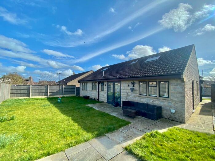 4 Bedroom Detached Bungalow For Sale In Freame Way, Gillingham, SP8