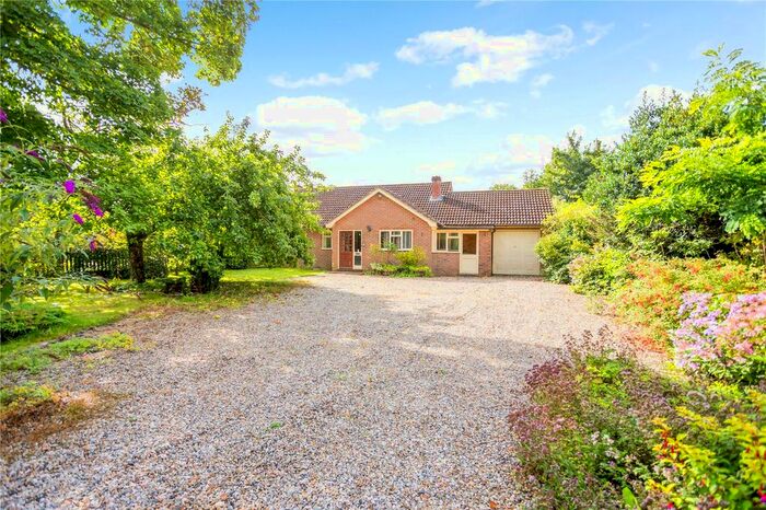 2 Bedroom Bungalow For Sale In The Ridge, Cold Ash, Thatcham, Berkshire ...