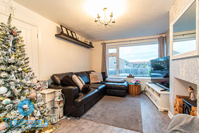 3 Bedroom Semi-Detached House For Sale In Ladybank Road, Mickleover, DE3