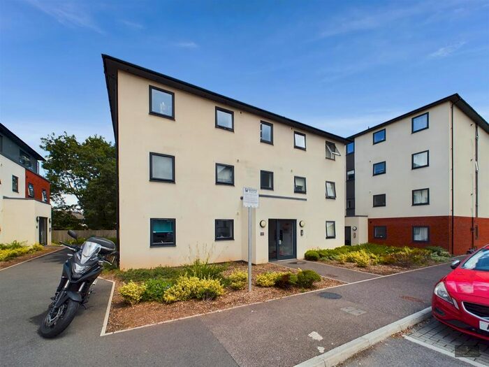 Houses to rent in Exeter, Devon