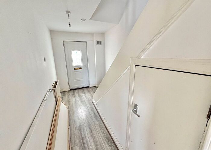 3 Bedroom Terraced House For Sale In Redburn, Alexandria, West ...