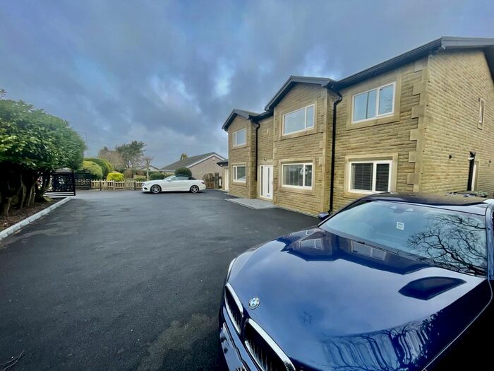 4 Bedroom Detached House For Sale In Kings Causeway, Nelson, BB9