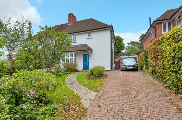 Houses for sale & to rent in GU2 7QY, Orchard Road, Onslow Guildford