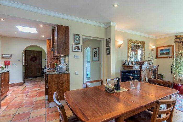 3 Bedroom Detached Bungalow For Sale In Batts Bridge Road, Maresfield ...