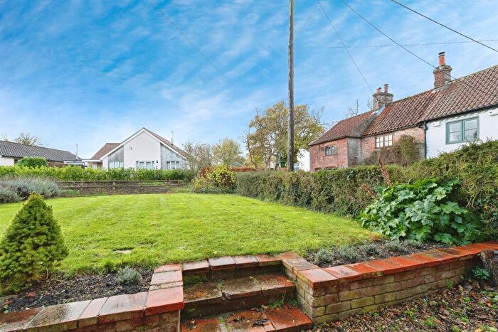 2 Bedroom Semi Detached House For Sale In Wells Road, Hindringham ...