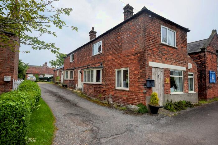 3 Bedroom Detached House For Sale In Highbridge Road, Alvingham, LN11