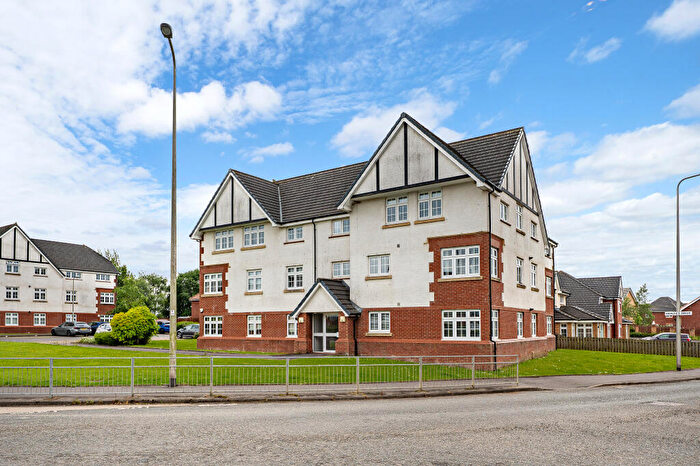 Houses for sale in Lenzie, G66, East Dunbartonshire Council