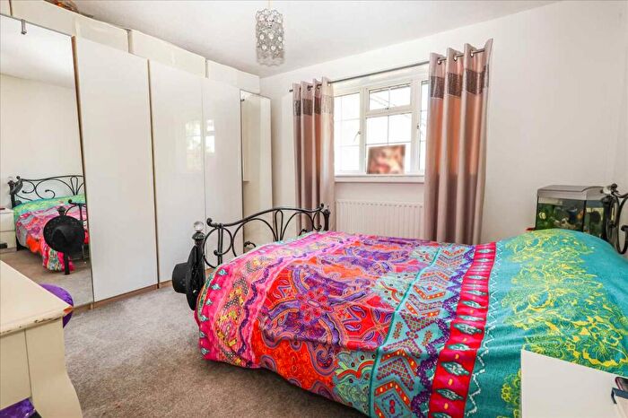 2 Bedroom Terraced House For Sale In Avebury, Castle Gardens, Cippenham ...