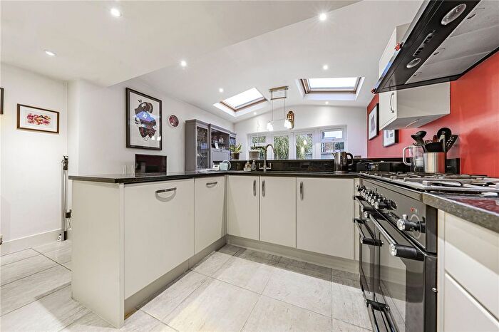 2 Bedroom End Terrace House For Sale In Hamilton Road, Twickenham, TW2