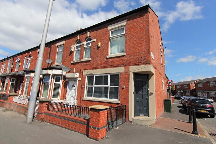 1 Bedroom Flat To Rent In Ashton New Road, Manchester, M11