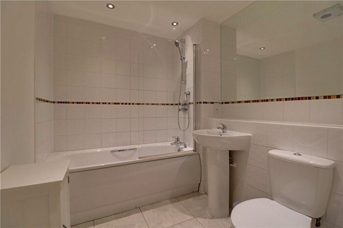 2 Bedroom Flat For Sale In Printing House Square, Martyr Road ...