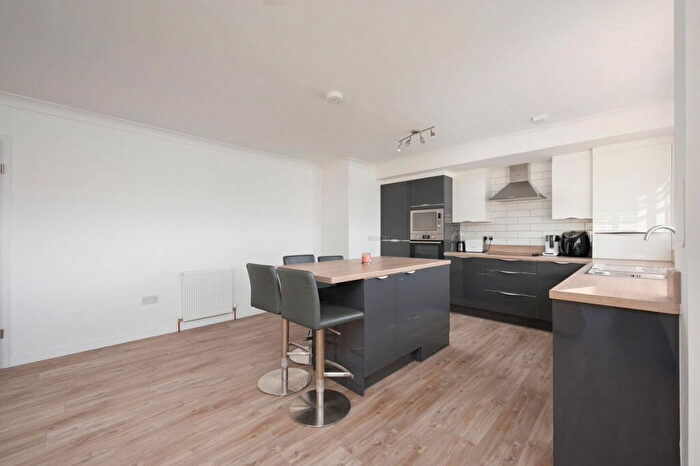 2 Bedroom Flat For Sale In Corthan Court, Kirkcaldy, KY1