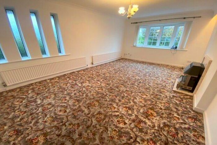 2 Bedroom Bungalow To Rent In Broadway, Fleetwood, FY7