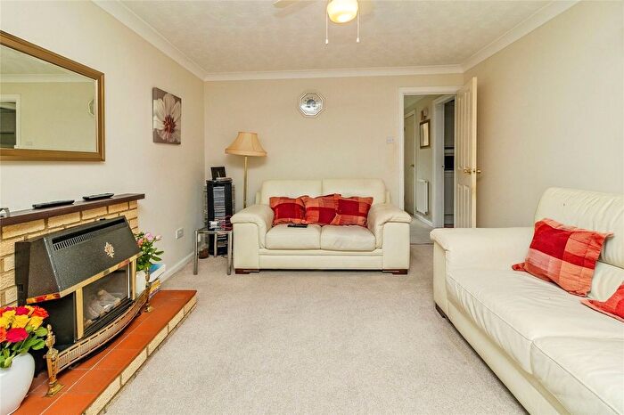 4 Bedroom Detached House For Sale In Gardiner Court, Blue Bridge ...