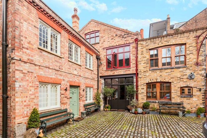 2 Bedroom Property To Rent In Fournier Street, Spitalfields, London, E1