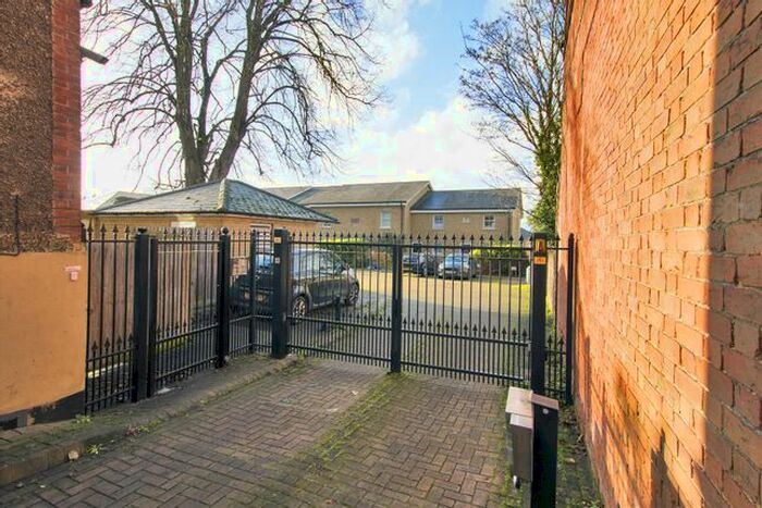 2 Bedroom End Of Terrace House For Sale In Tivoli Mews, Windmill Street, Gravesend, Kent DA12