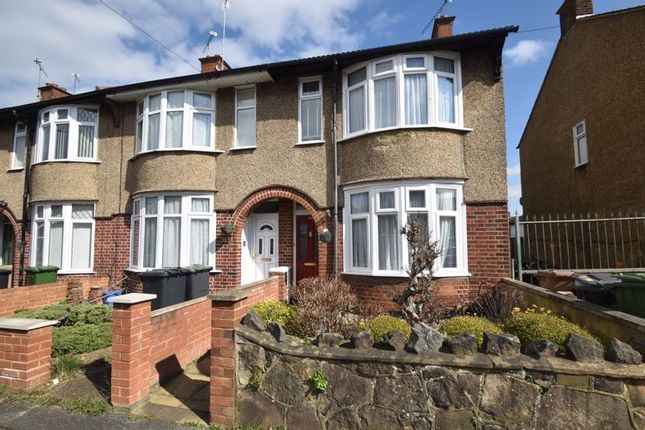 Houses for sale in Luton