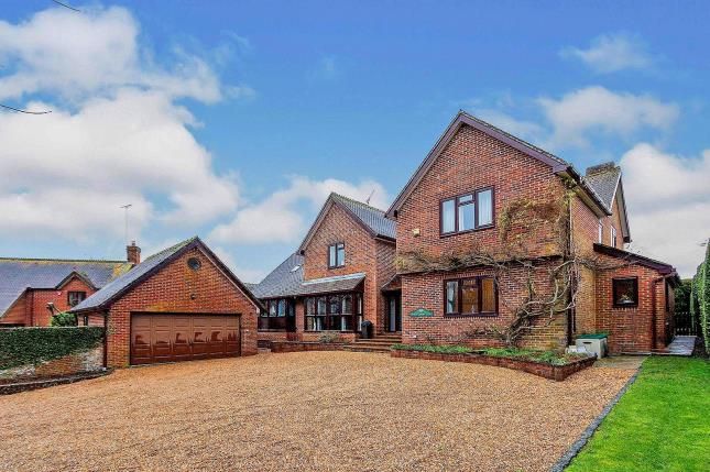 Houses for sale & to rent in GU34 3QL, Rotherfield Park Estate,,Ropley ...