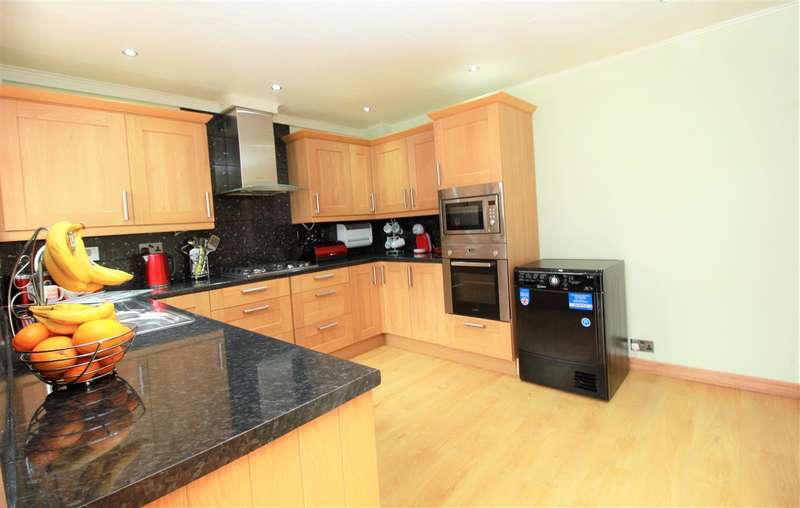 3 Bedroom Semi Detached For Sale In Kersiebank Avenue, Grangemouth, FK3